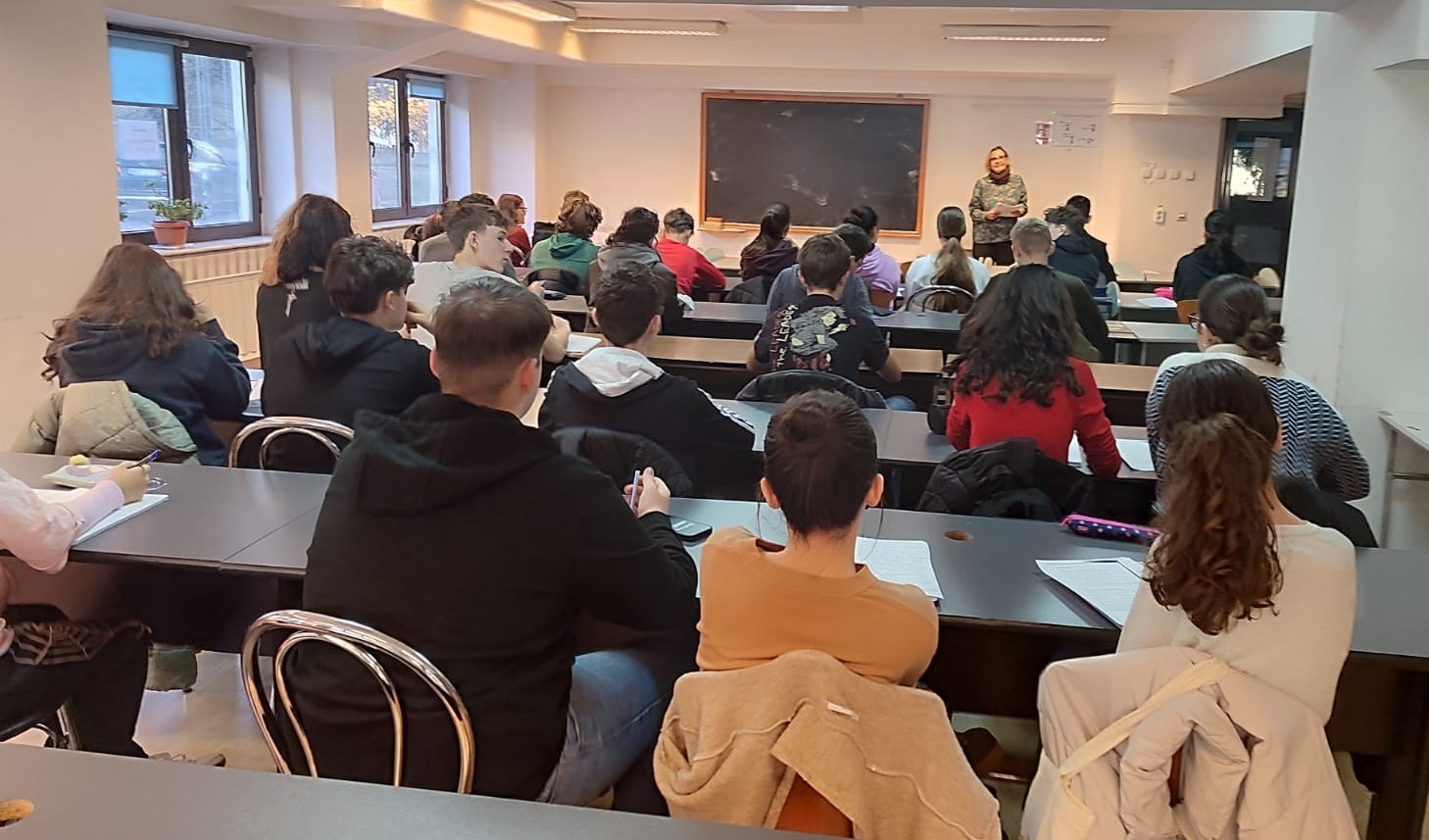 Imagini de la Cercul de matematică pentru clasa a VIII-a – BJPD